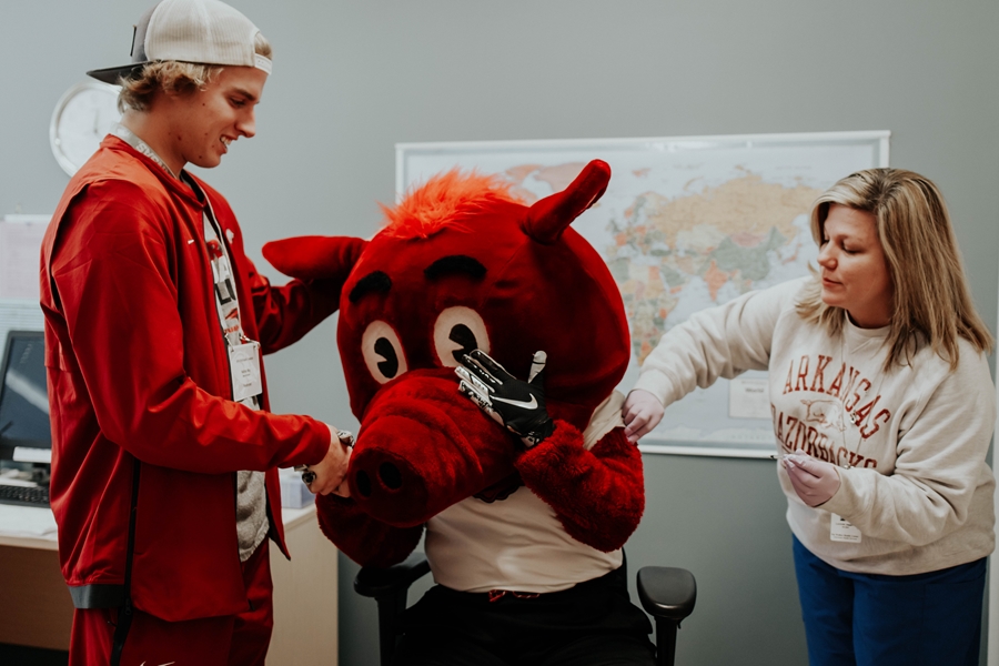 SHARE WITH YOUR STUDENT: COVID-19 Bivalent | Razorback Family Portal