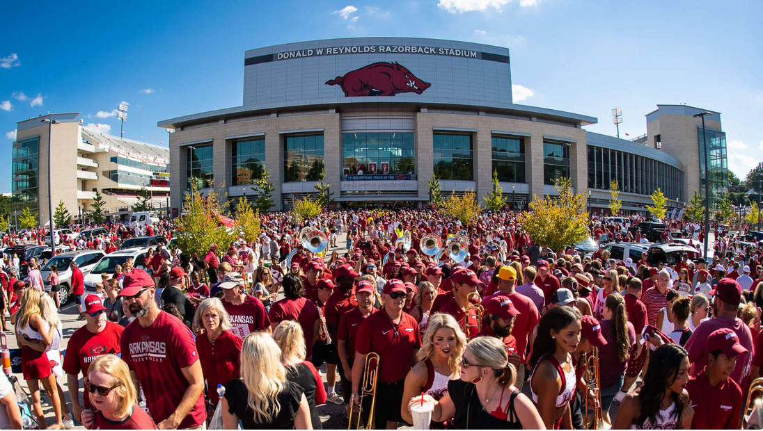 Wooo Pig Weekend on tap | Razorback Family Portal